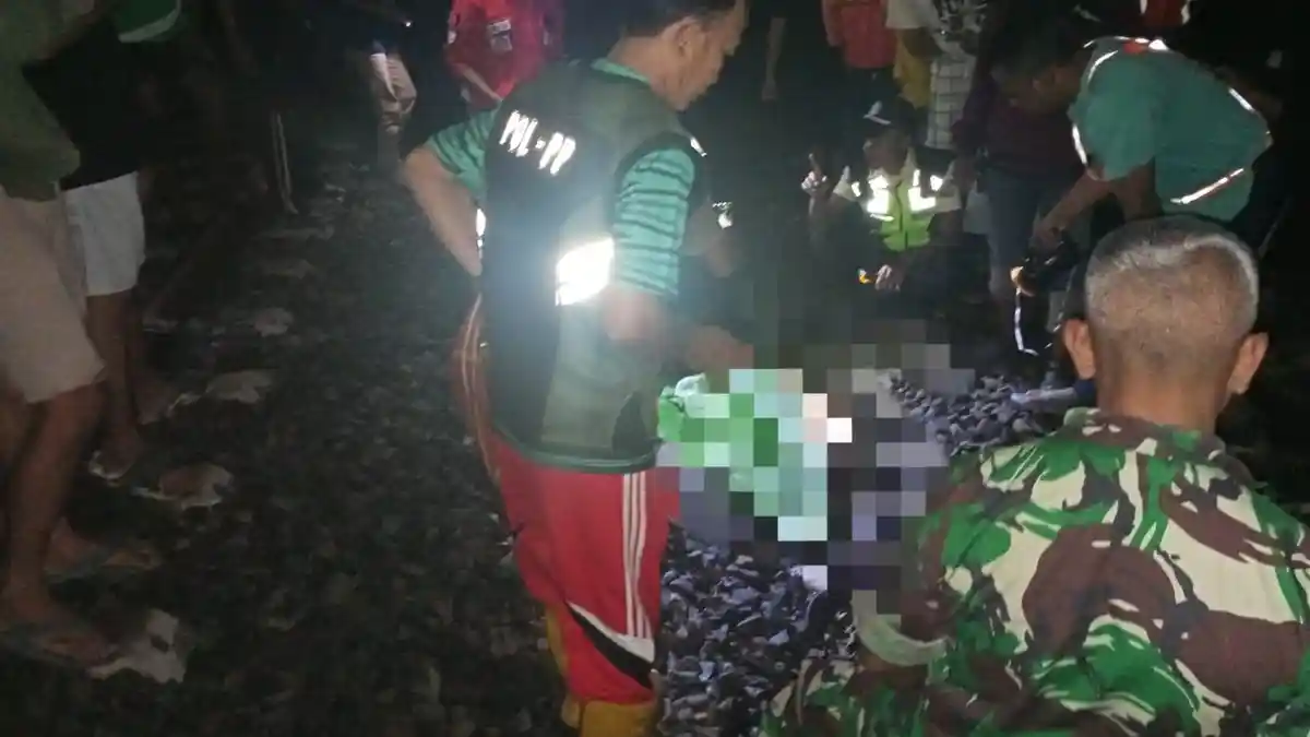Lansia Tewas Tertabrak Kereta Api Airlangga 272 di Randublatung Blora ...