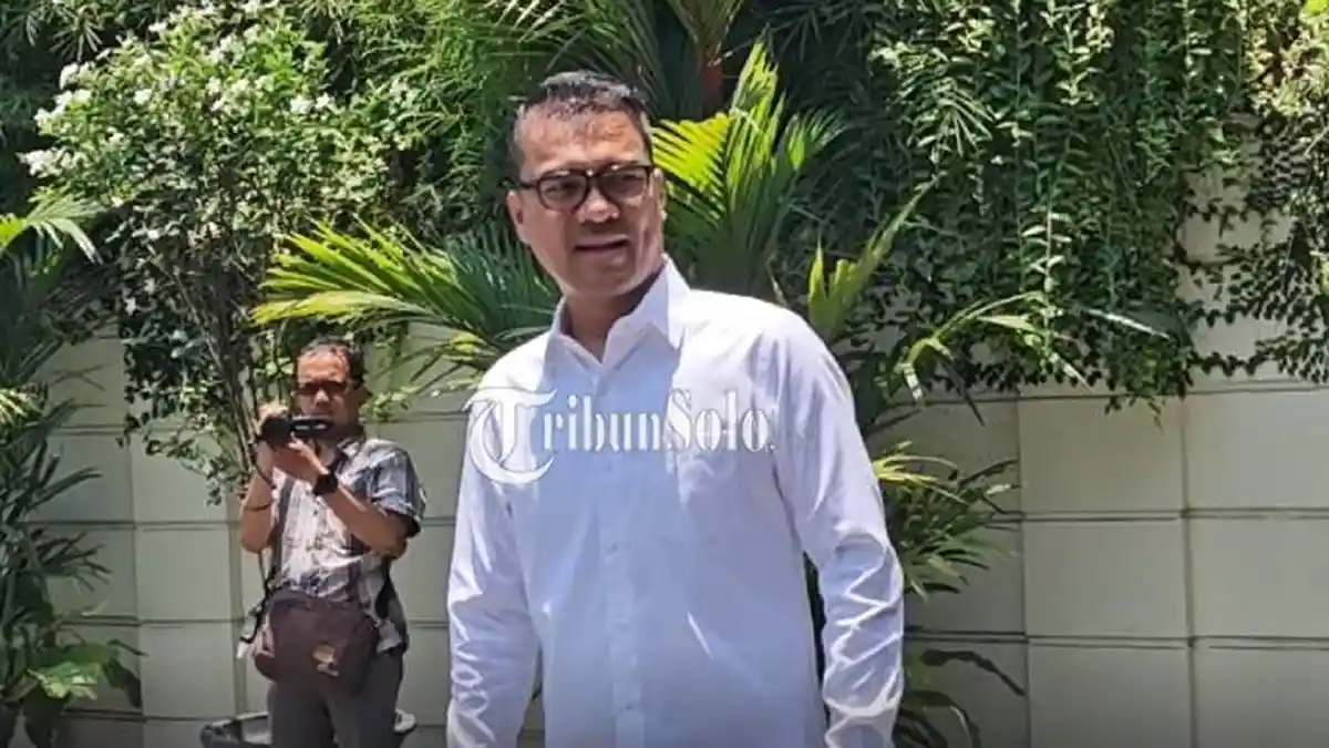 Bro Ron Temui Jokowi di Solo, Bahas Dugaan Penyelewengan Dana PIP ...