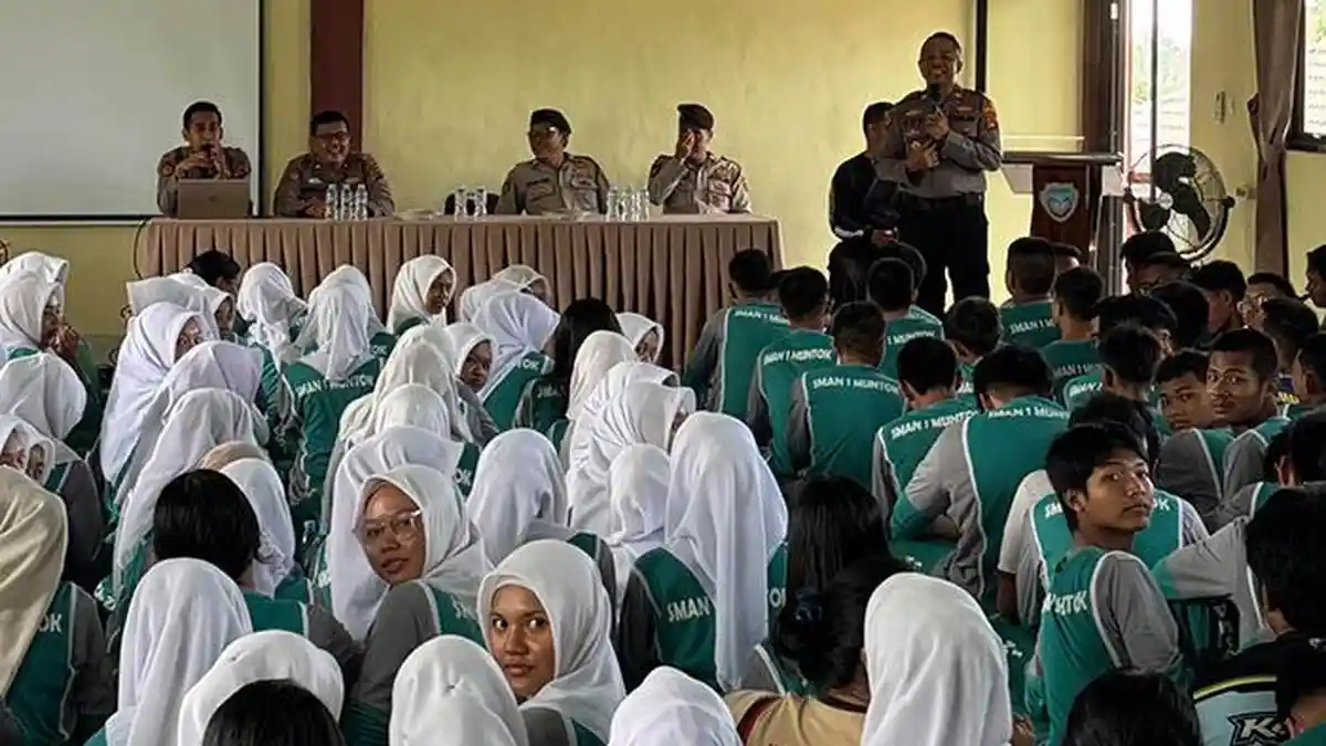 Samapta Mengajar: Pelajar Mentok Dapat Wawasan Bahaya Geng Motor ...