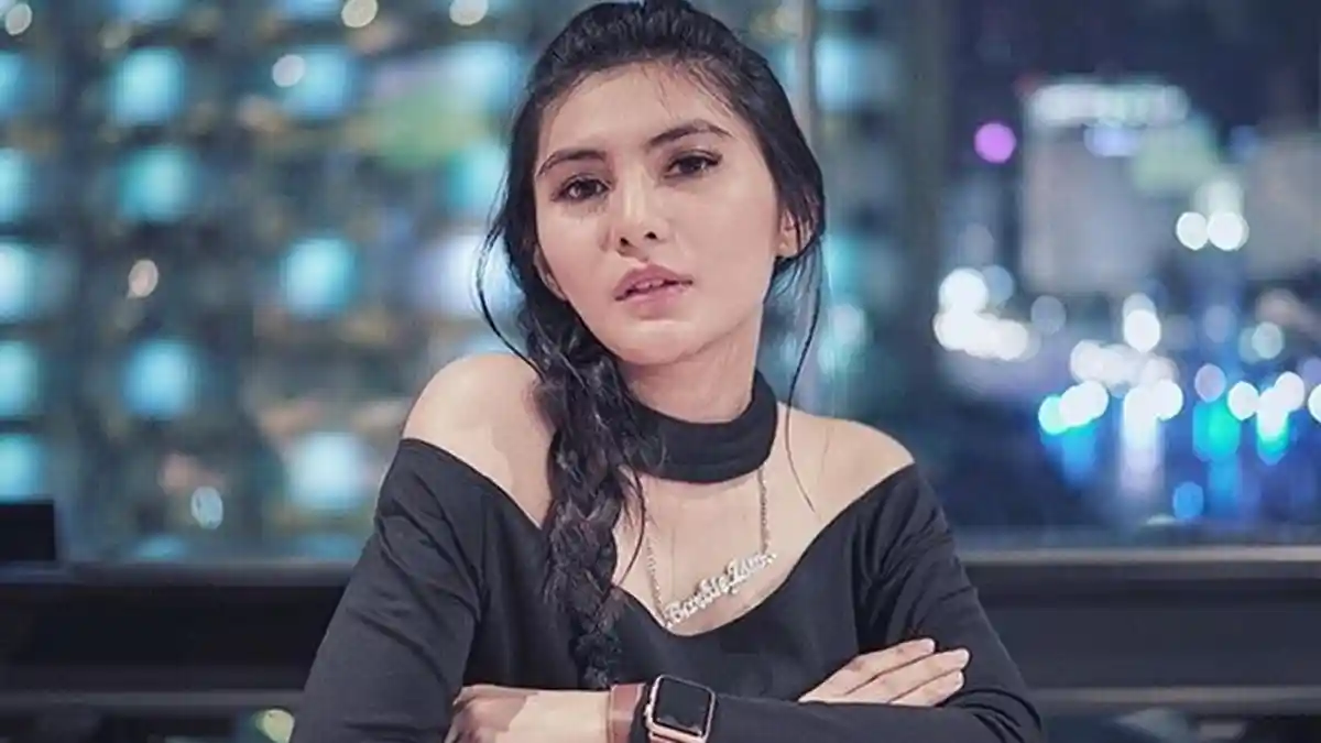 Sosok dan Profil Angela Lee, Selebgram Ditangkap Polisi Atas Kasus ...