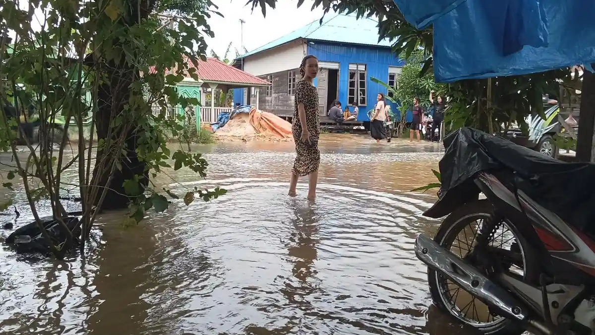Banjir di Beberapa Titik Jalan Martapura Lama Banjar, Ancam Kendaraan ...