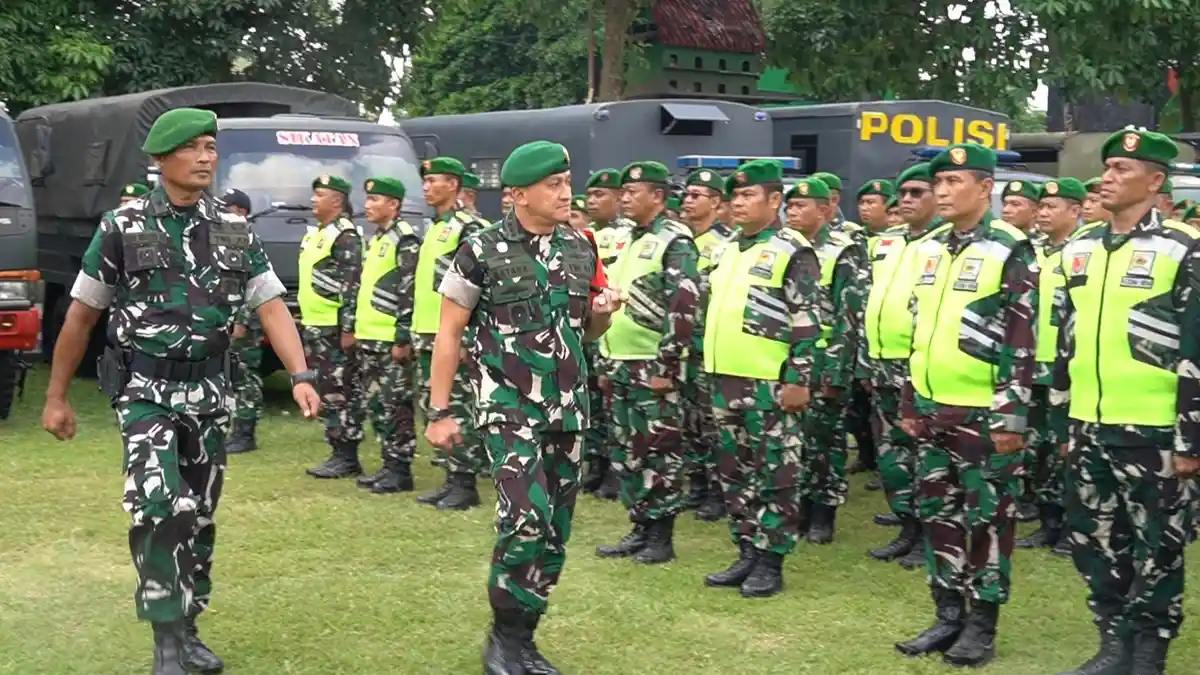 Amankan Kunker Wapres Gibran di Tambakberas, Personel Gabungan Gelar ...
