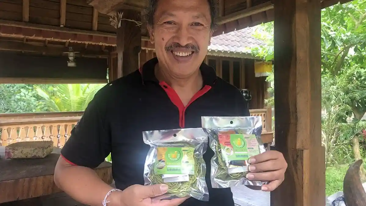 KISAH WAYAN SUMERTA, 20 Tahun Merantau ke Lampung Pulang Bikin Mie ...