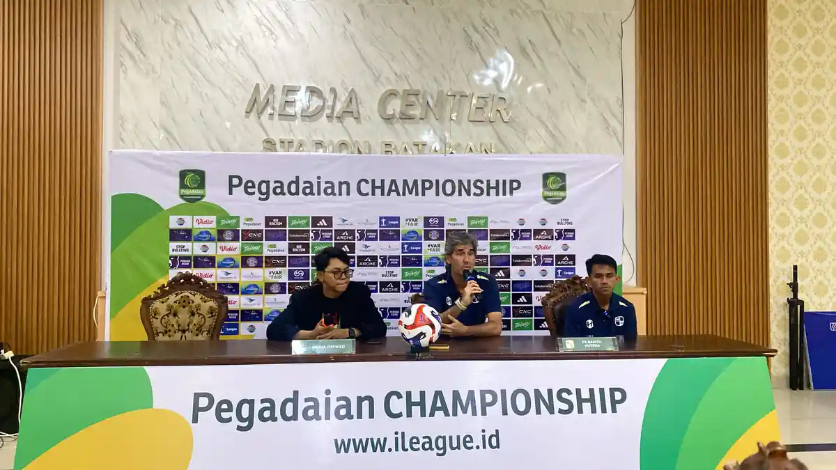 Pelatih Barito Putera Stefano Cugurra Ingatkan Pemain Tetap Fokus saat ...