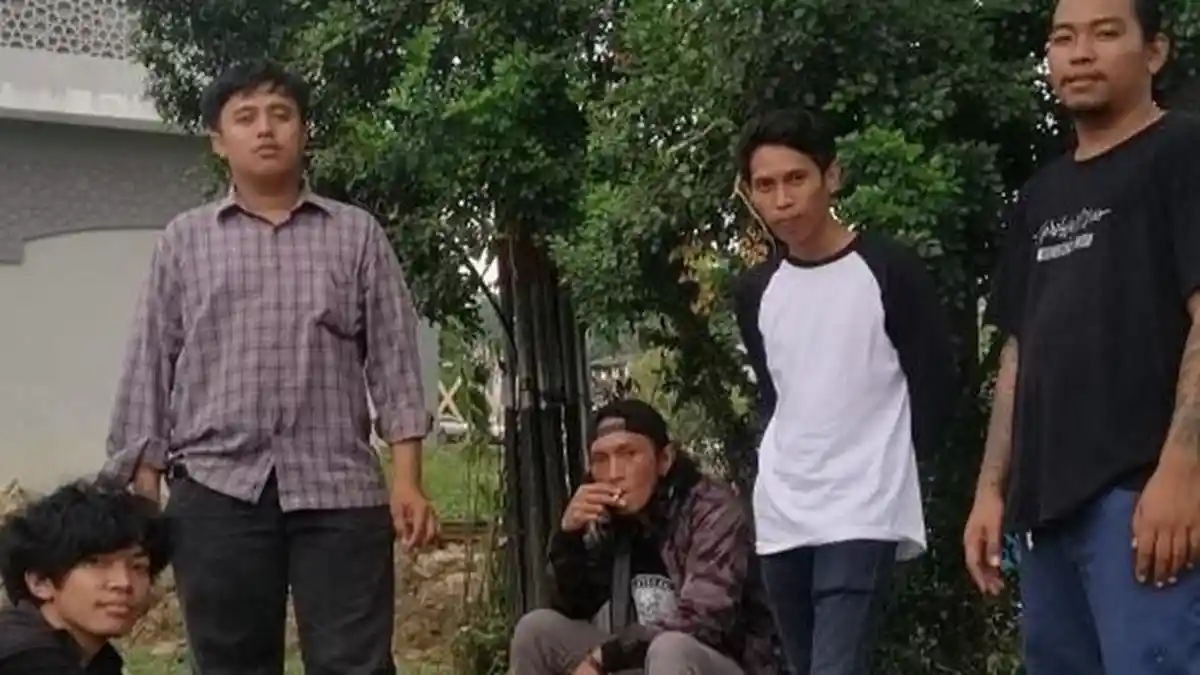 Grup Musik Lokal Balikpapan 'Tanpa Kelas' Bakal Rilis Single hingga ...