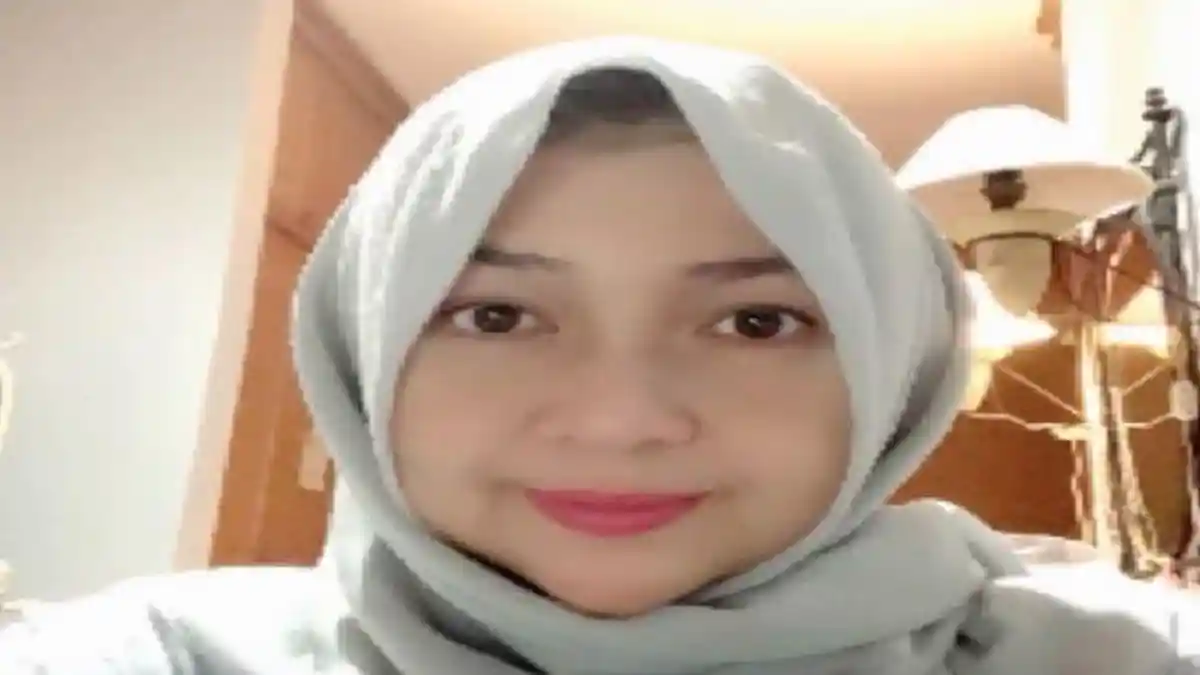 Mengenang Dina Mariana, Sejak Kecil Suka Nyanyi di Kamar Mandi Hingga ...