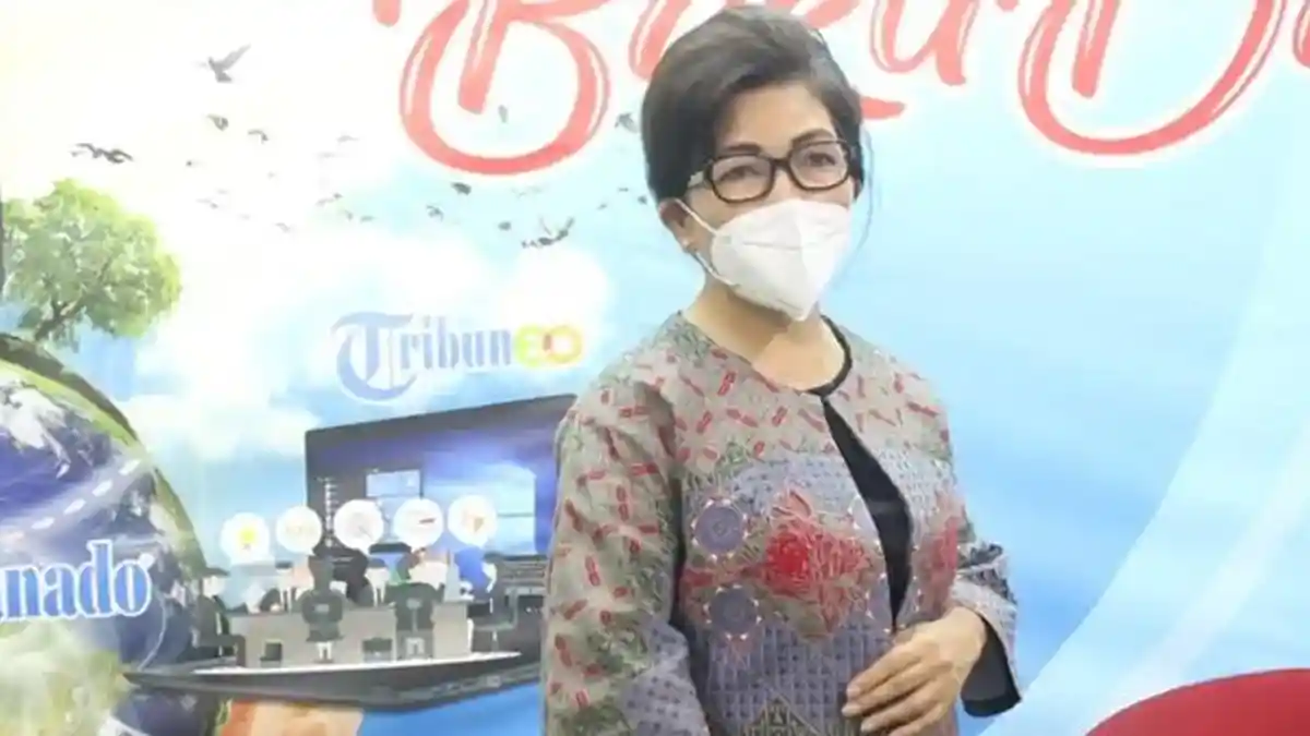 Vicky Lumentut Jabat Komut BSG, Julyeta Runtuwene Nyanyikan Lagu Rohani ...