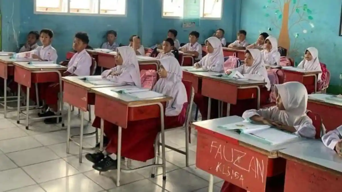 Pemerintah Siapkan Penataan Guru Honorer 2027, Opsi Jadi PNS atau PPPK ...