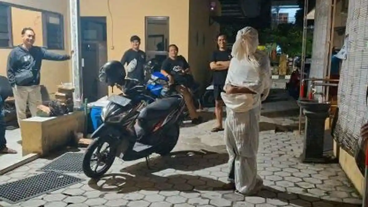 3 Pelajar Sragen Ditangkap saat Live TikTok Pocong, Cari Tempat Sepi ...