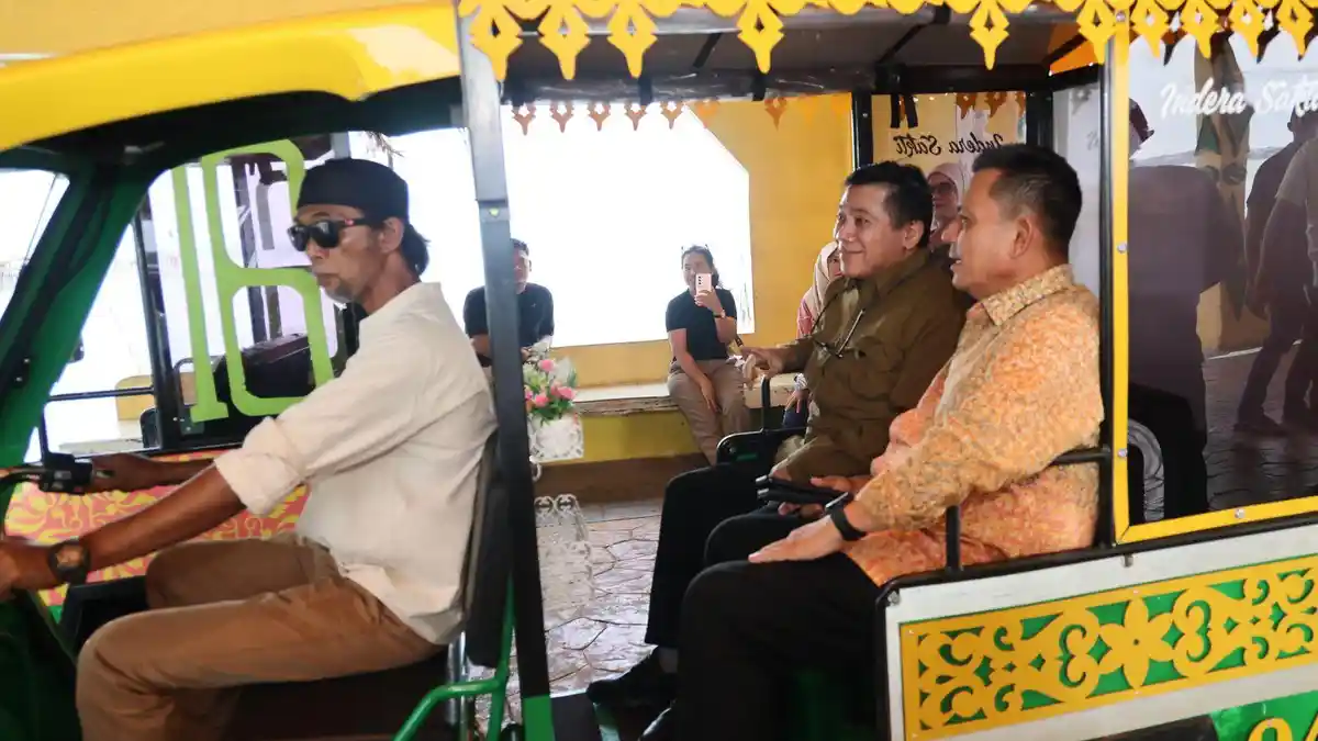 Deputi Bappenas Tinjau Pulau Penyengat, Lihat Potensi Kawasan ...