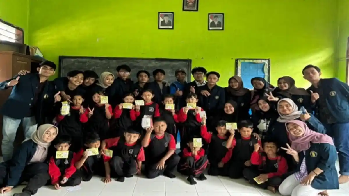 BEM FIA UB Glar Mafia Mengajar di SDN 04 Wonorejo, Kabupaten Malang ...