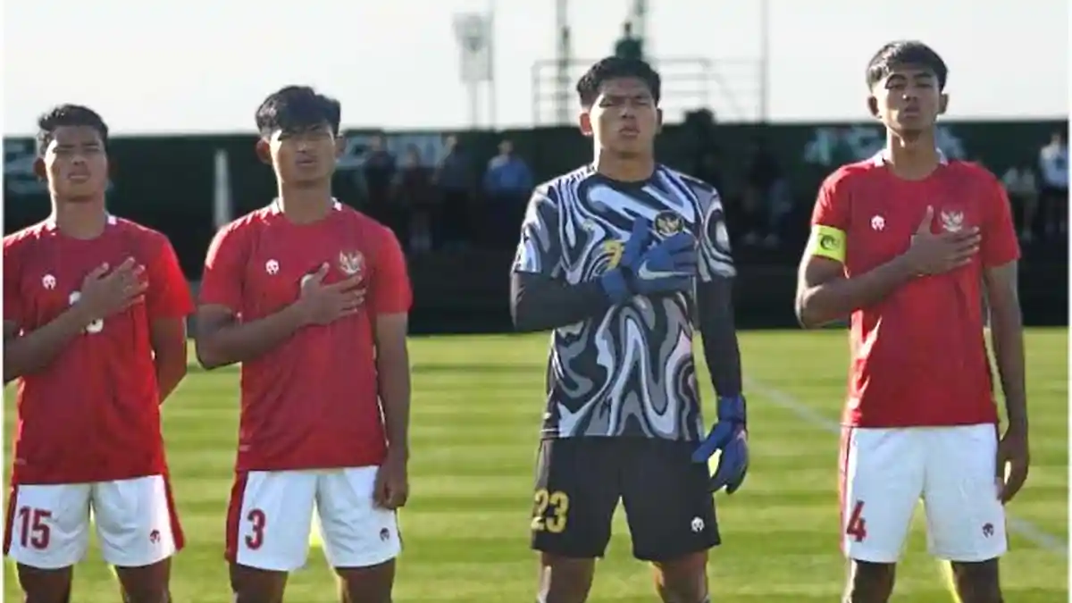 Debut Kiper Bekasi FC Kelahiran Karawang, Cahya Supriadi, Selamatkan ...