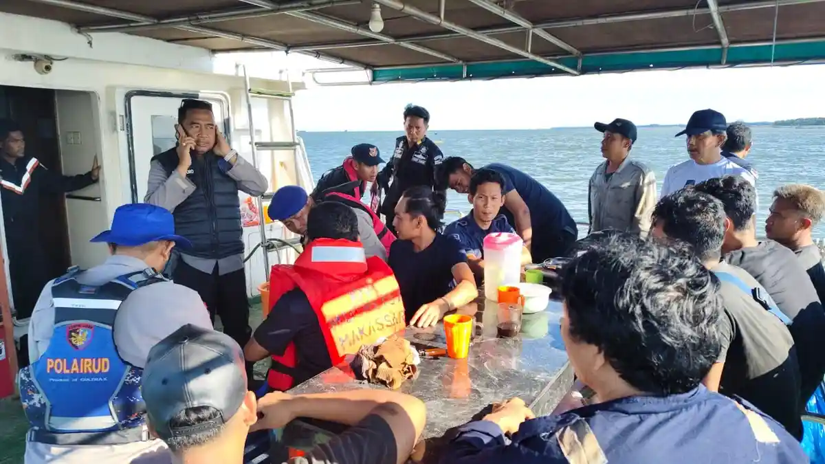 Sebelum Kapal Feri Tenggelam di Teluk Balikpapan, Kru Minta Bantuan ...