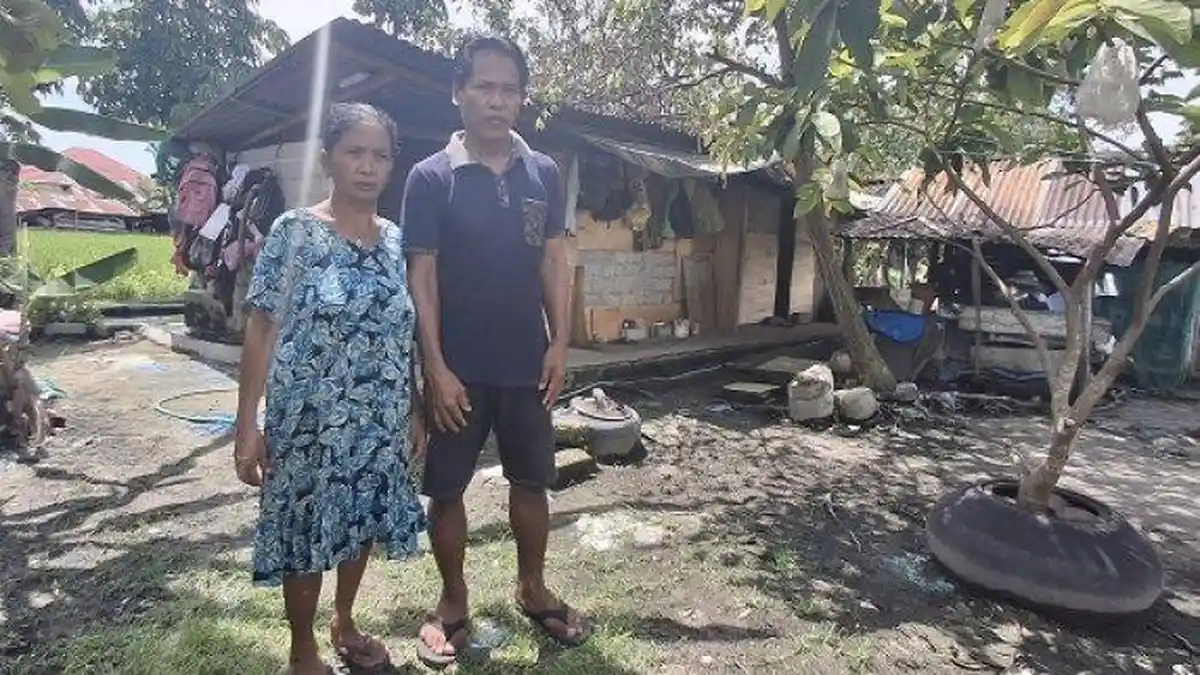 Warga di Parimo 6 Tahun Tinggal di Bekas Kandang Babi, Bantuan Bedah ...