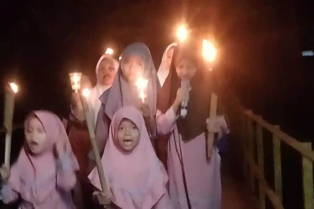 Tahun Baru Islam, Tradisi Pawai Obor Malam Hari Digelar di Priangan ...