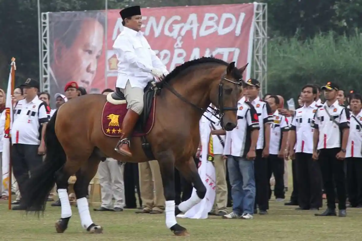 Lihat Reaksi Prabowo Subianto saat Wartawan Minta Coba Naik Kuda Mahal ...