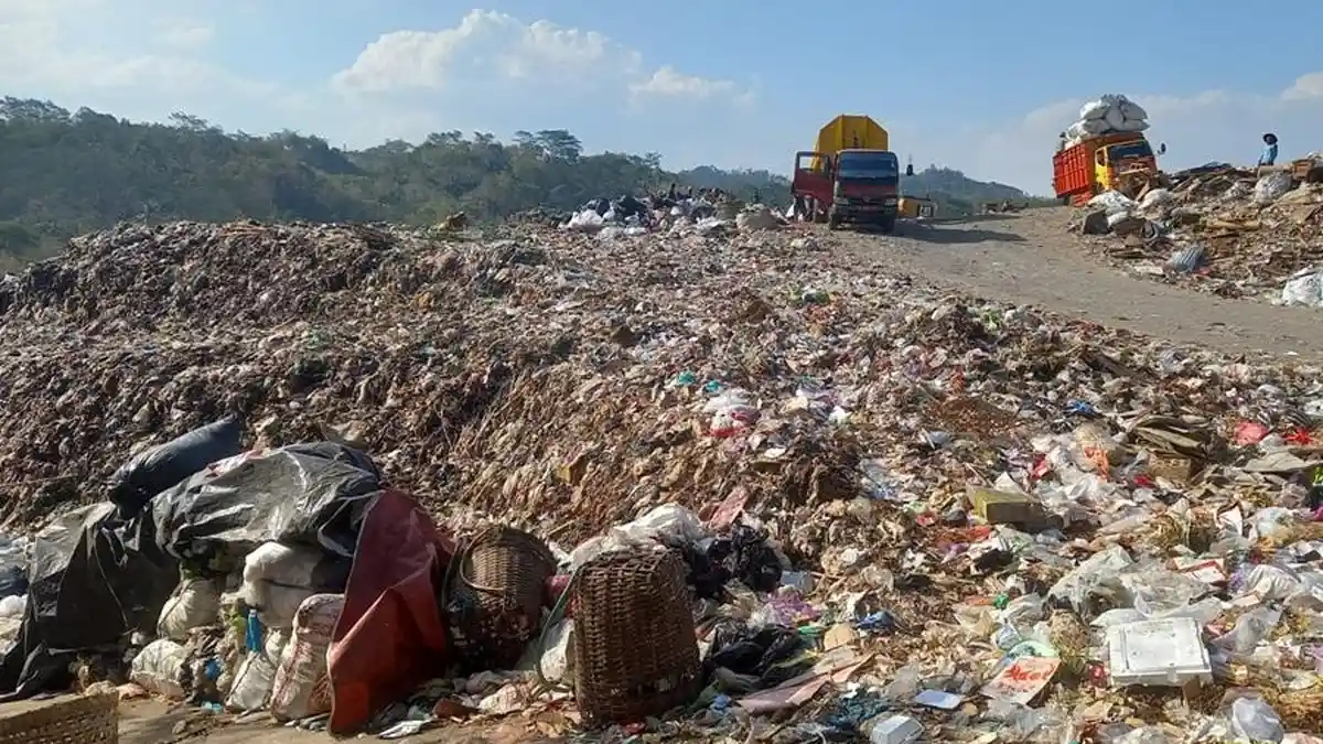 Volume Sampah di Kabupaten Semarang Naik 13 Ton Perhari Selama Lebaran ...