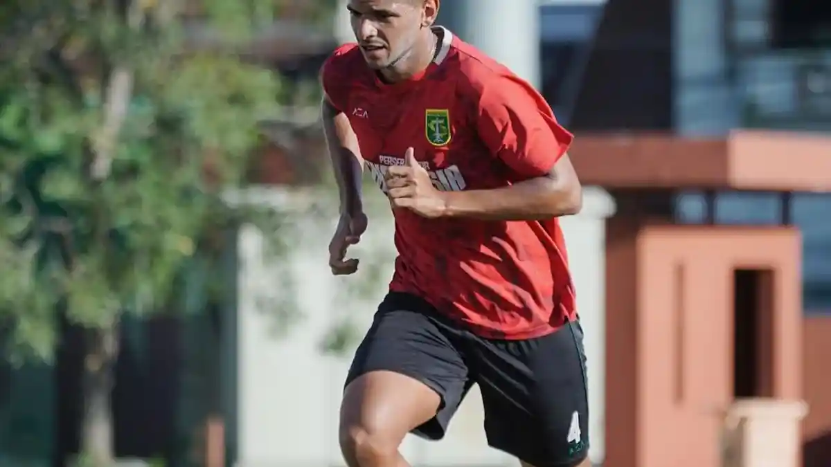 Tinggalkan Persebaya Surabaya, Eks Idola Bonek Leo Lelis Gabung ke ...