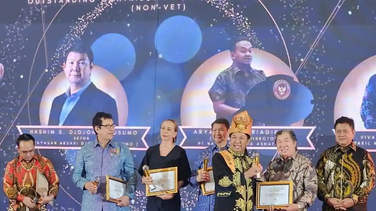Tingkatkan Kesejahteraan Satwa, Jansen Manansang Raih Penghargaan dari ...