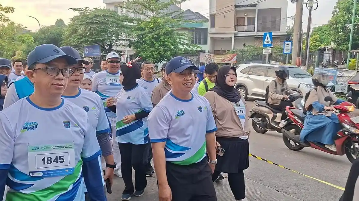 Wali Kota Depok Supian Suri dan Istri Ikut Asasta Fun Run Day 2025 ...