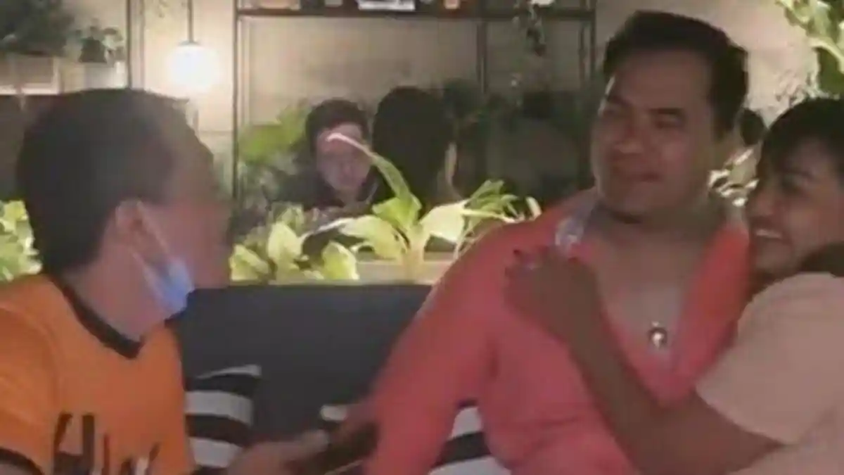 Ekspresi Saipul Jamil Jadi Sorotan Saat Dipeluk Manja Lina Mukherjee ...