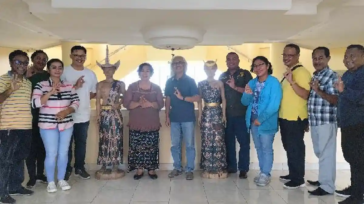 Bertemu Bupati Rote Ndao, Tim ISI Jogja dan UKSW Salatiga Komit Ungkap ...