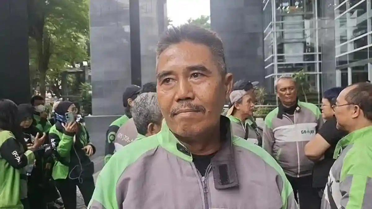 Sosok Mulyono Driver Ojol Gojek, Sahabat yang Buat Nadiem Makarim ...