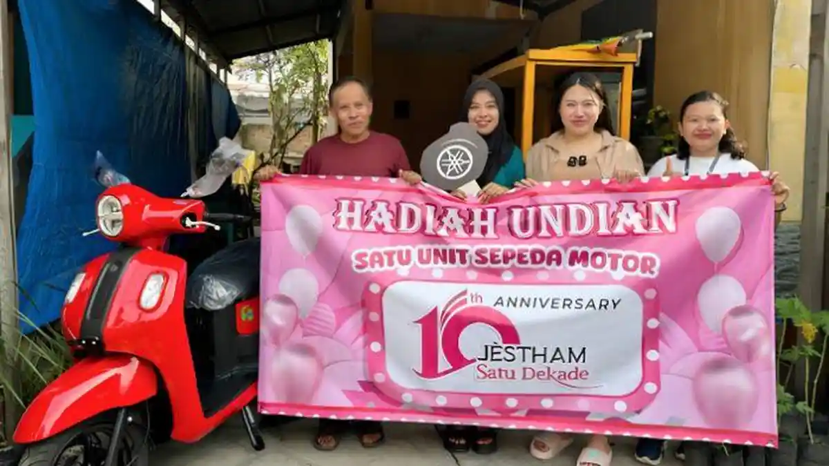 Kejutan Penuh Bahagia! JESTHAM Antar Langsung Sepeda Motor untuk ...