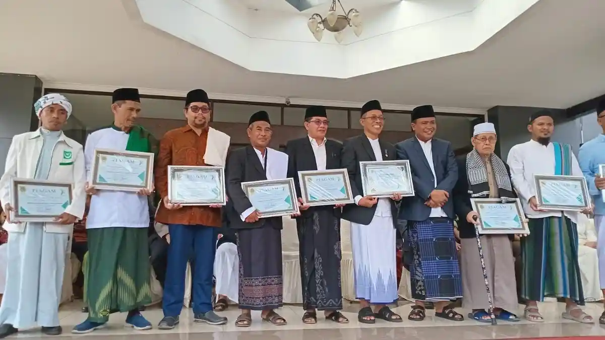 Momen Hari Santri Nasional, Ponpes Thohir Yasin Terima Izin Operasional ...