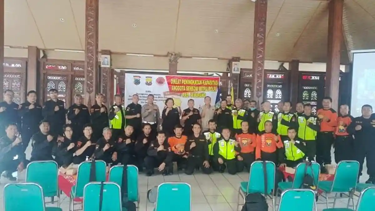 60 Anggota Senkom Mitra Polri Kabupaten Semarang Dapat Pembekalan BPBD ...
