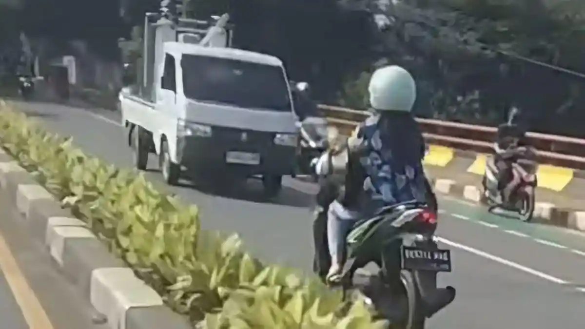Viral Emak-emak Nekat Ngebut Lawan Arah di Jalan Juanda Depok, Polisi ...