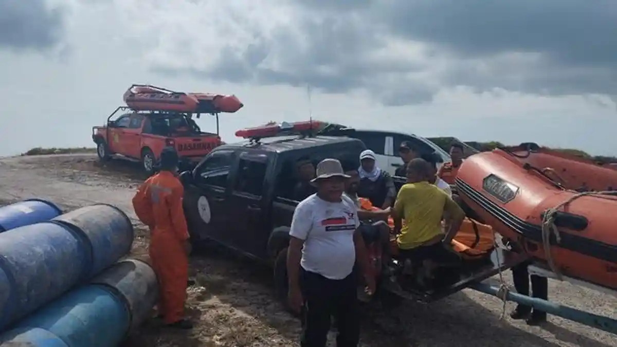 BREAKING NEWS: Warga Nelayan Dikabarkan Jatuh dari Perahu di Perairan ...