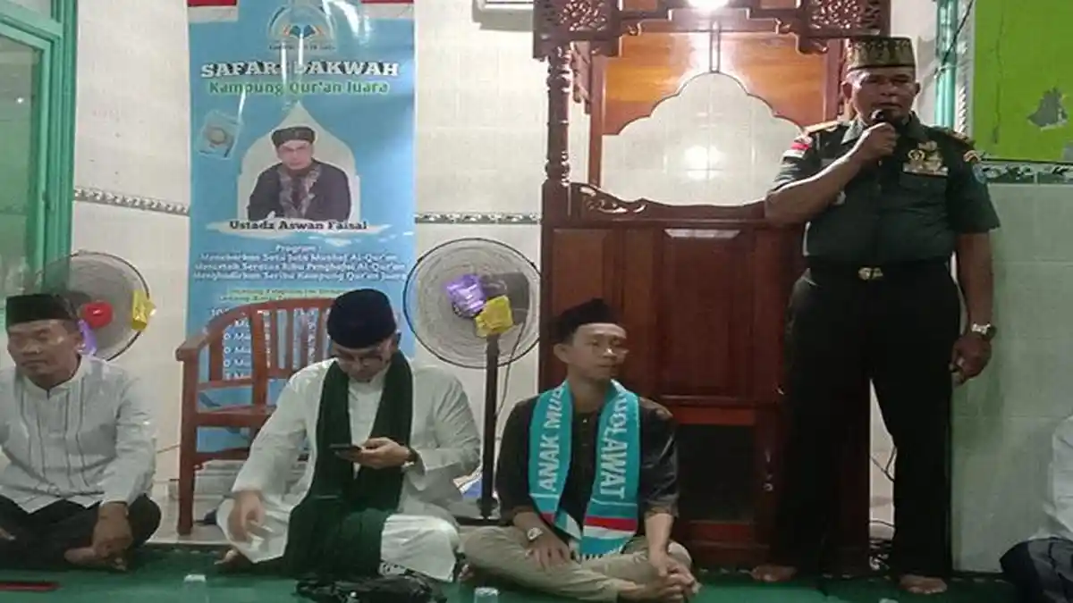 Beri Kultum Tarawih, Danramil 06/Selakau Sampaikan Tausiah Merajut ...