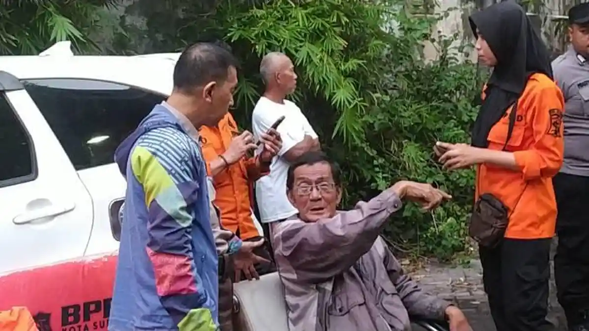 BREAKING NEWS: Lansia Juragan Gudang Sepeda Meninggal Terjebak ...