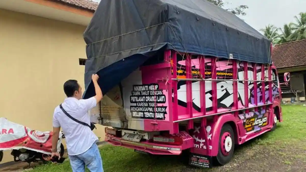 Tertipu Beli Susu Rp75 Juta Lewat Facebook, Supplier Dapur MBG Syok Isi ...