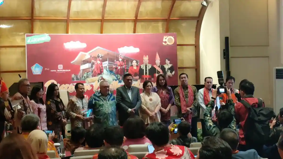 Dibuka Megah dan Meriah, Olly Dondokambey Berpantun dan Ungkap Prestasi ...