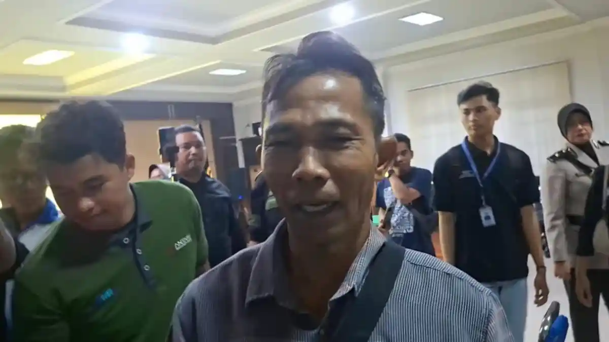 Hadir di Sidang Kode Etik Bripda Seili, Orang Tua Mahasiswi ULM ...