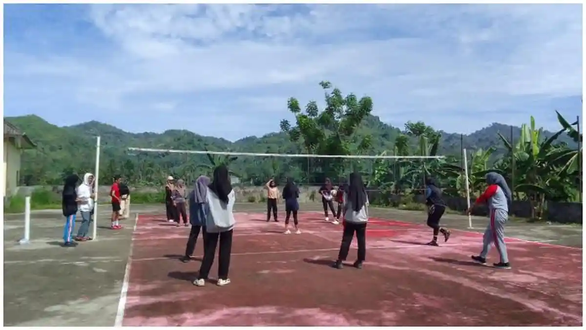 Tutup Semester Ganjil dengan Porseni, SMAN 1 Tapango Lomba Tradisional ...
