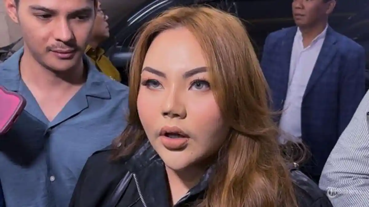 Kuasa Hukum Ridwan Kamil Tegur Lisa Mariana - Tribunlampung.co.id