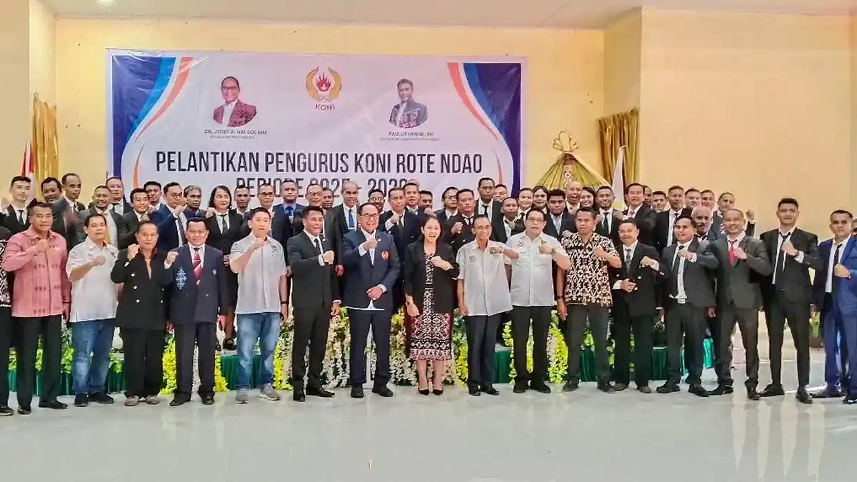 Spirit Baru Olahraga di Nusa Fua Funi, Paulus Henuk Dilantik Jadi Ketua ...