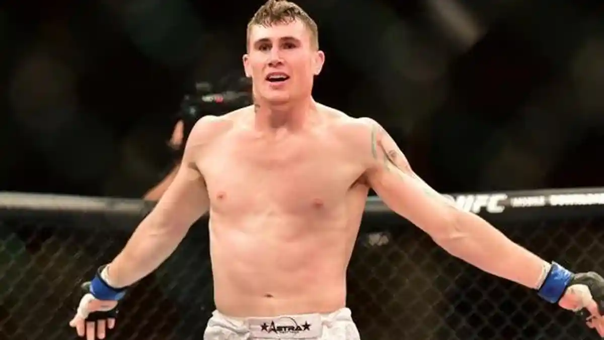 Jadwal Tinju Dunia, Darren Till Mencemooh Jake Paul karena Memilih Alex ...