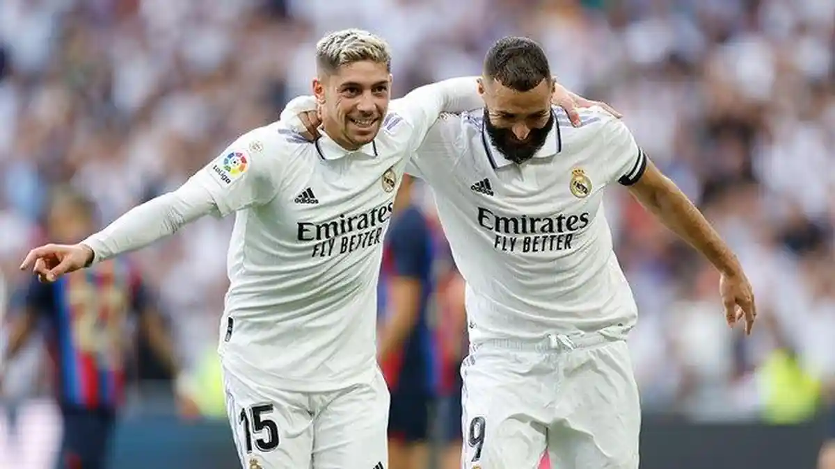 Live Skor El Clasico: Karim Benzema dan Fede Valverde Bawa Real Madrid ...