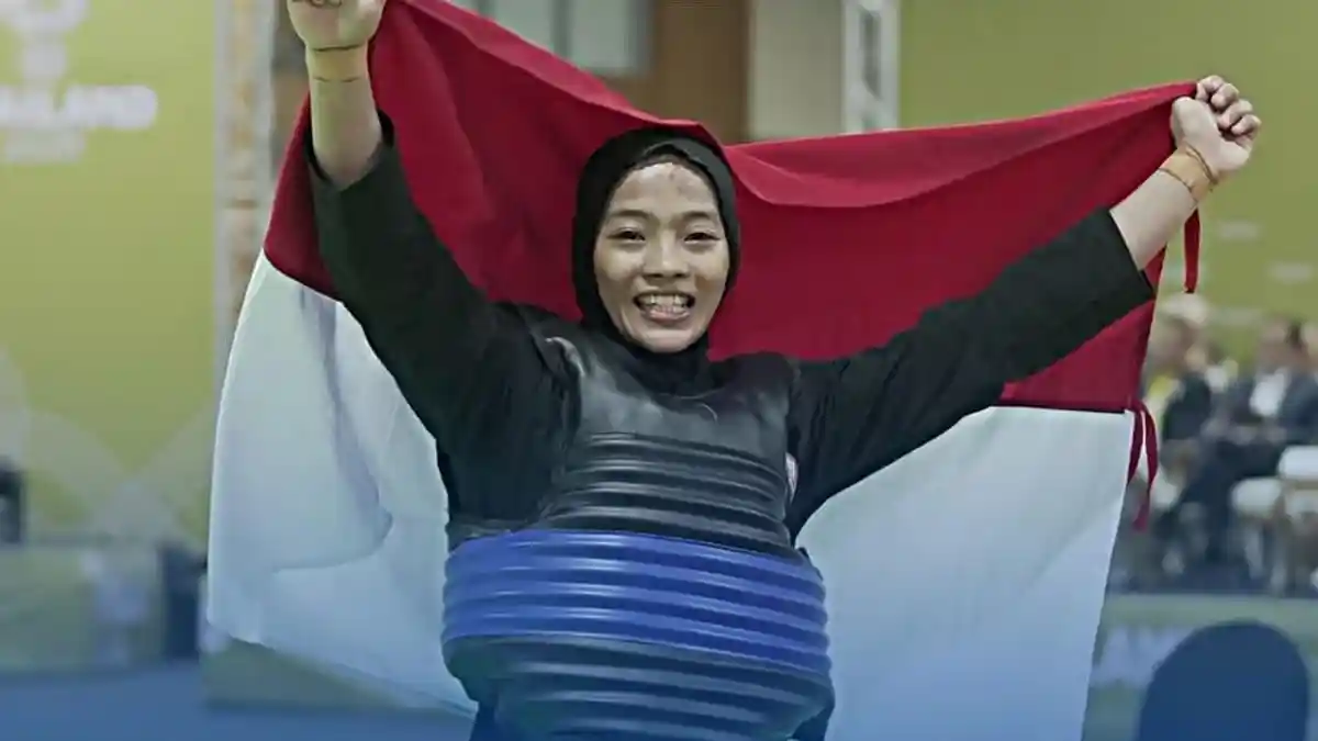 Sosok Safira Dwi Meilani, Pesilat Mahasiswi S2 Unnes Semarang Raih ...